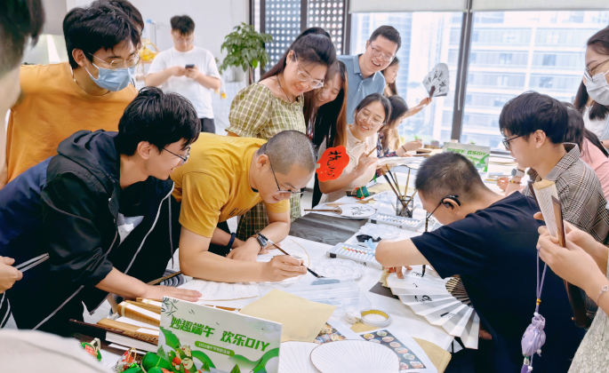 行芯Phlexing-领先的EDA工具链提供商